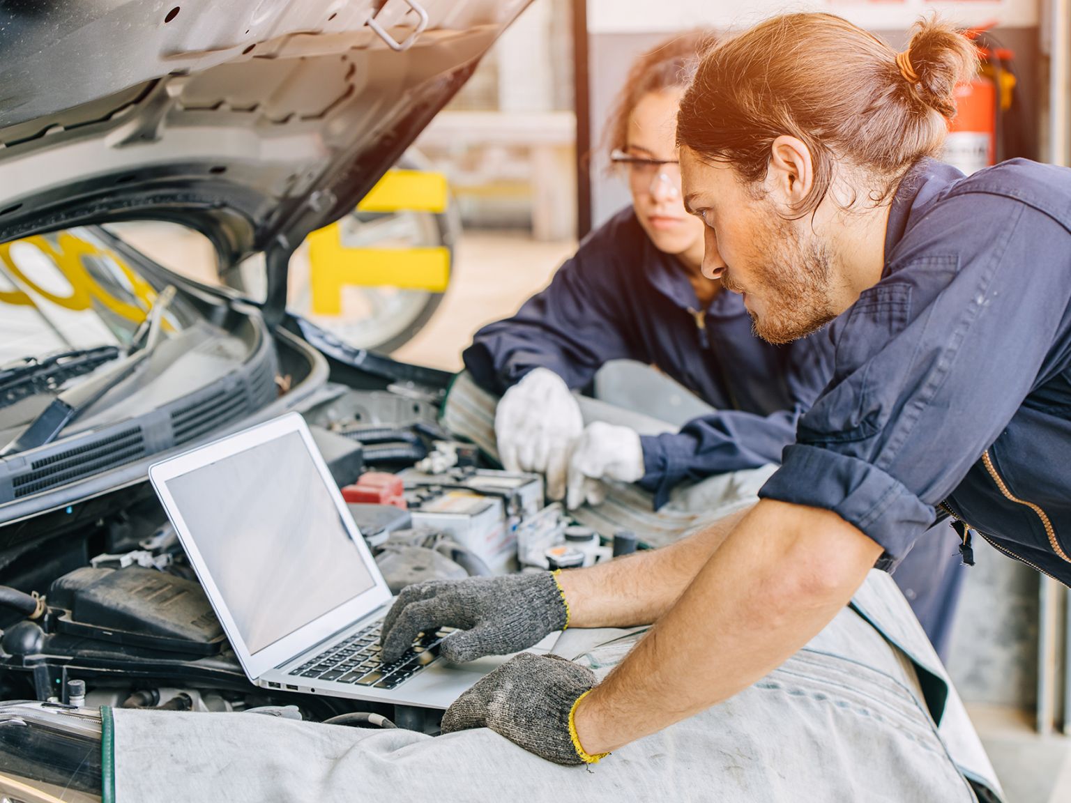 Vor Ort, wo Sie uns brauchen - AES/DLS Group